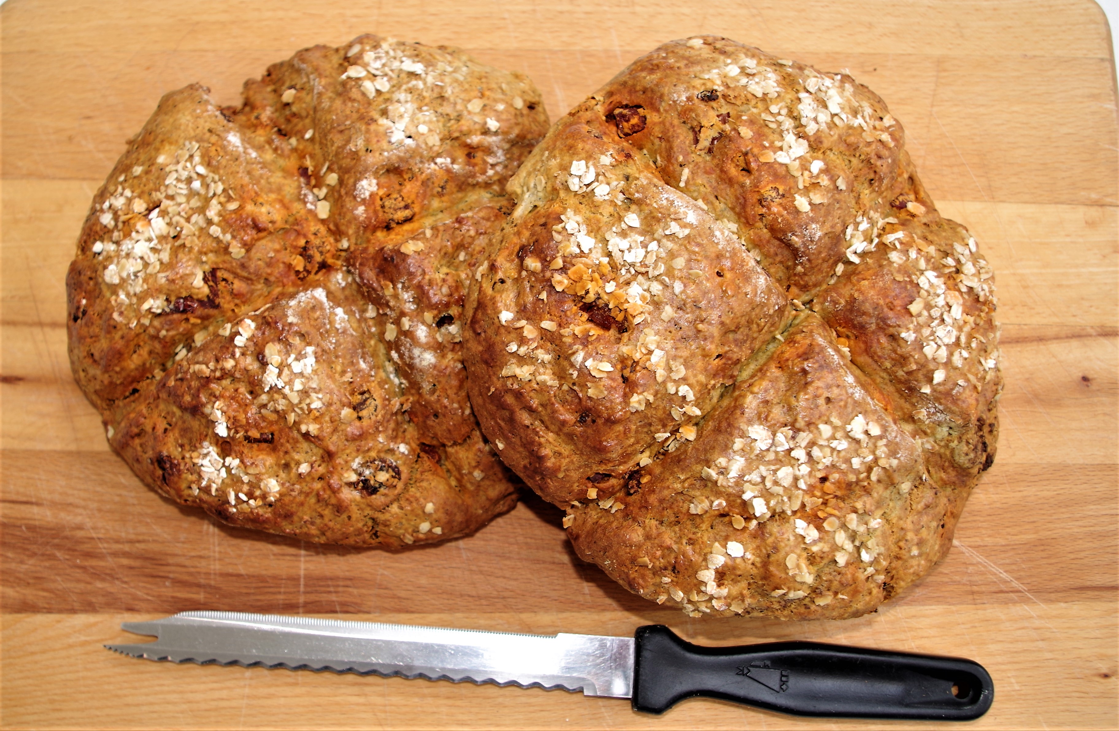 Chorizo, Sun-dried Tomato and Pesto Soda Bread – Retired Bloke on Food ...