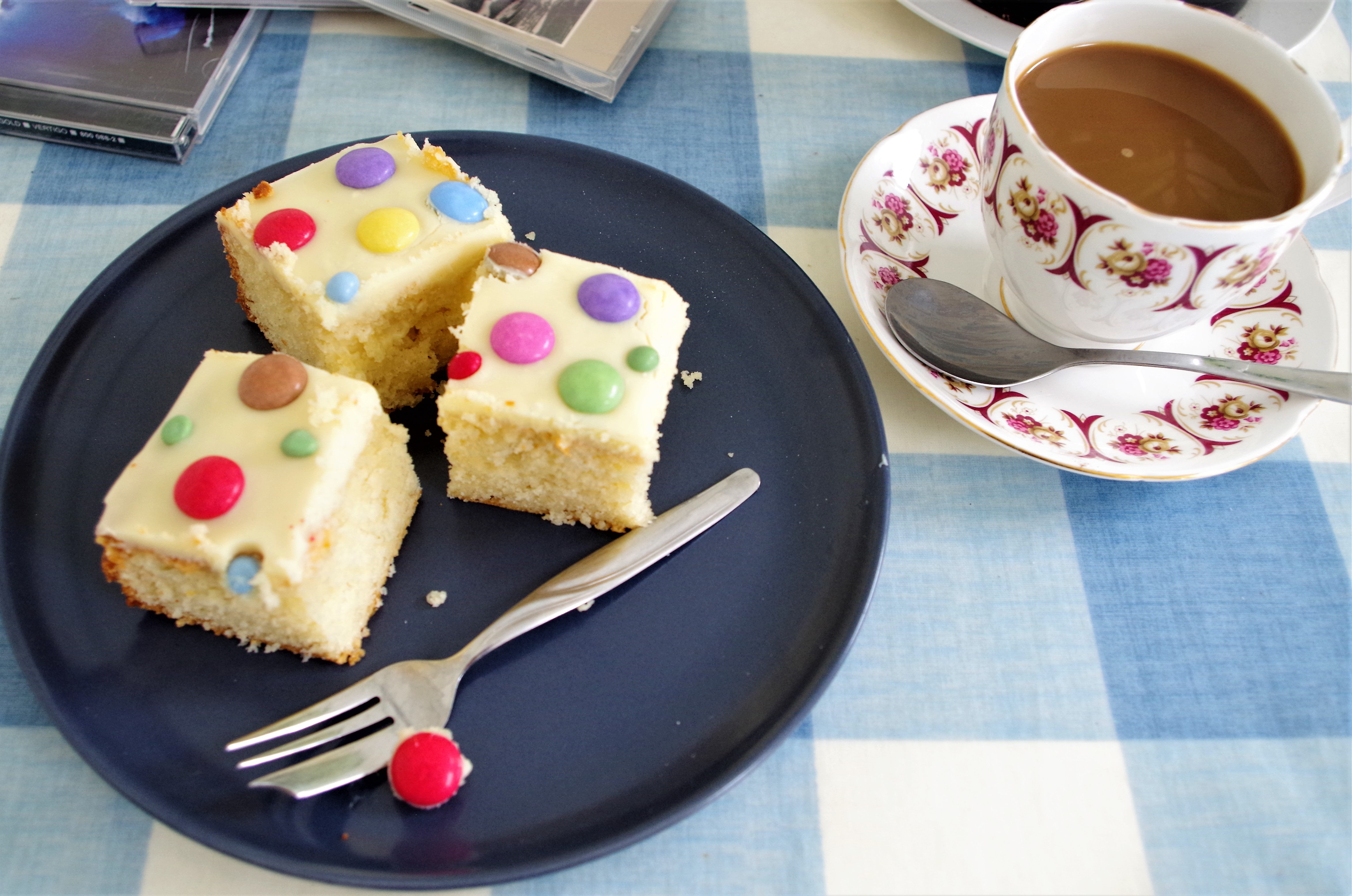 White Chocolate Smartie Cake – Retired Bloke on Food n stuff