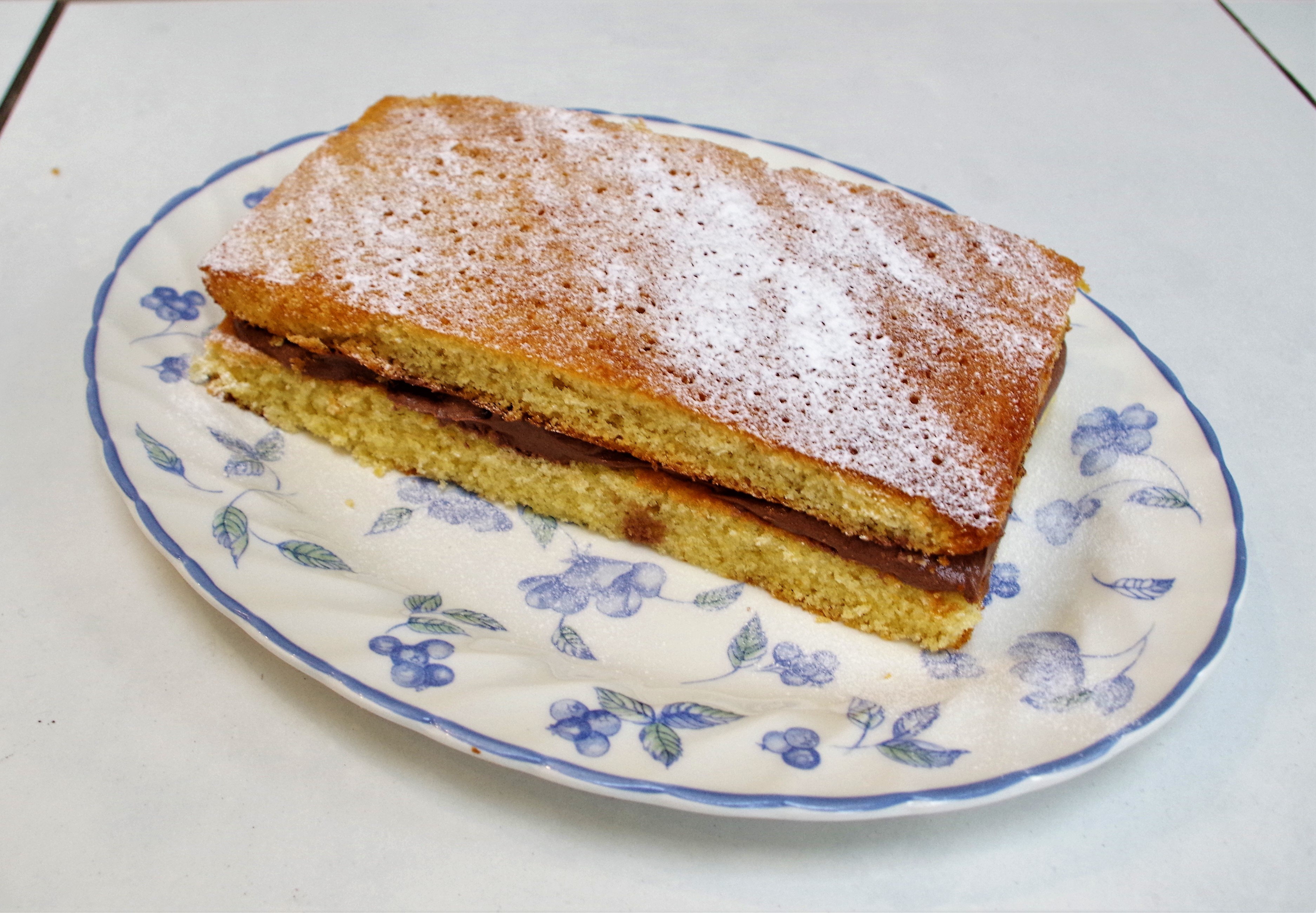 Quick Square Victoria Sponge Cake – Retired Bloke on Food n stuff