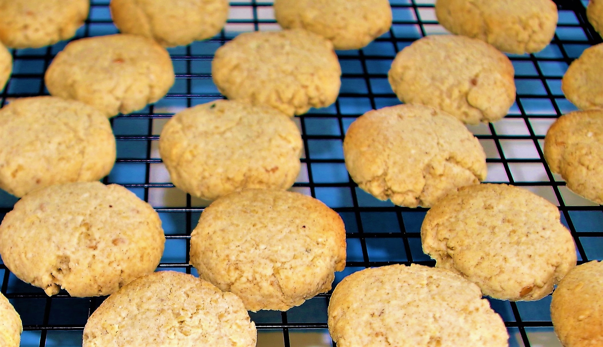 Almond Mini-Biscuits – Retired Bloke on Food n stuff