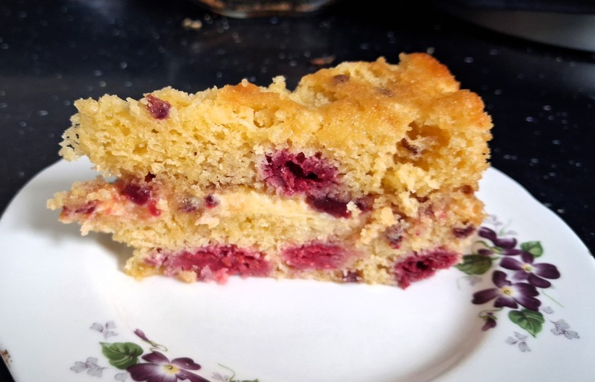 Raspberry Sponge Cake – Retired Bloke on Food n stuff
